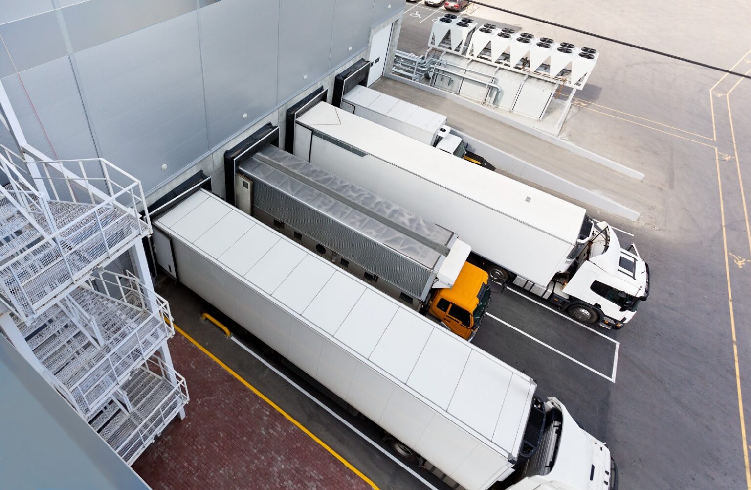 Special Freight Solutions - Truck Loading Platform